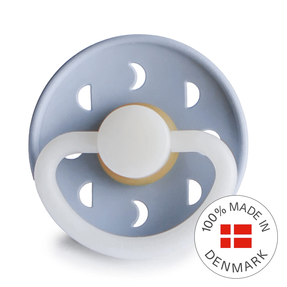 FRIGG Round Pacifier - Moon Phase Night Latex Size 2 - Powder Blue